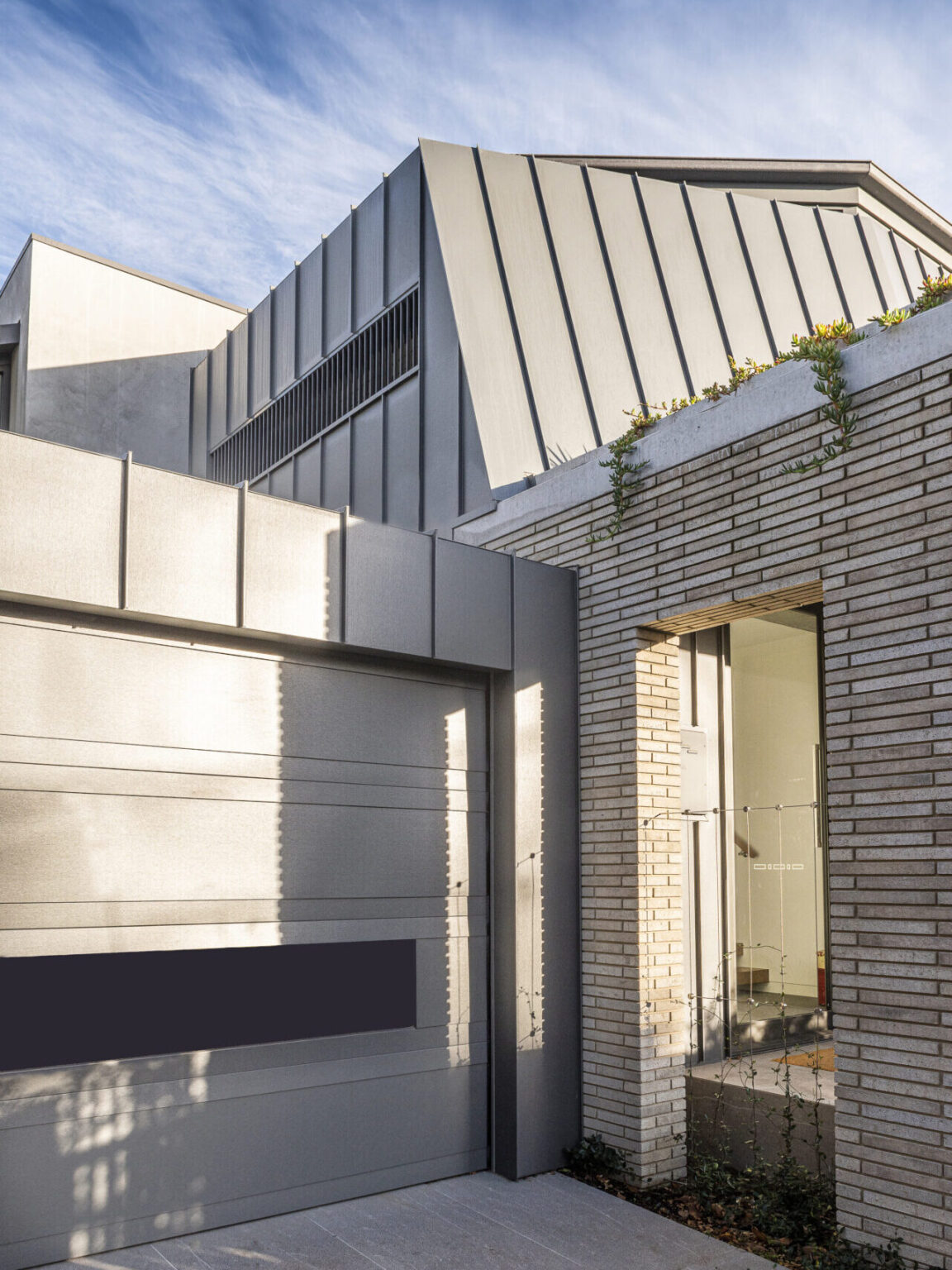 Zinc Graphite - Unicote LUX