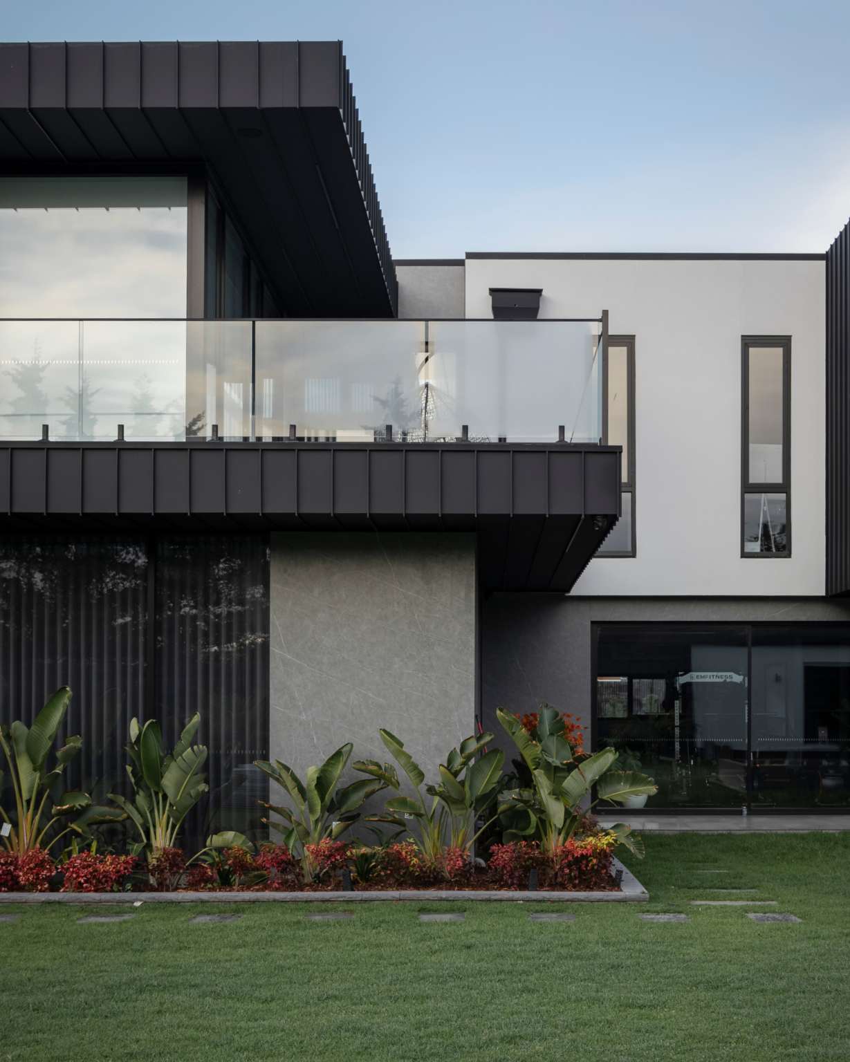 Midnight Matt - Unicote LUX